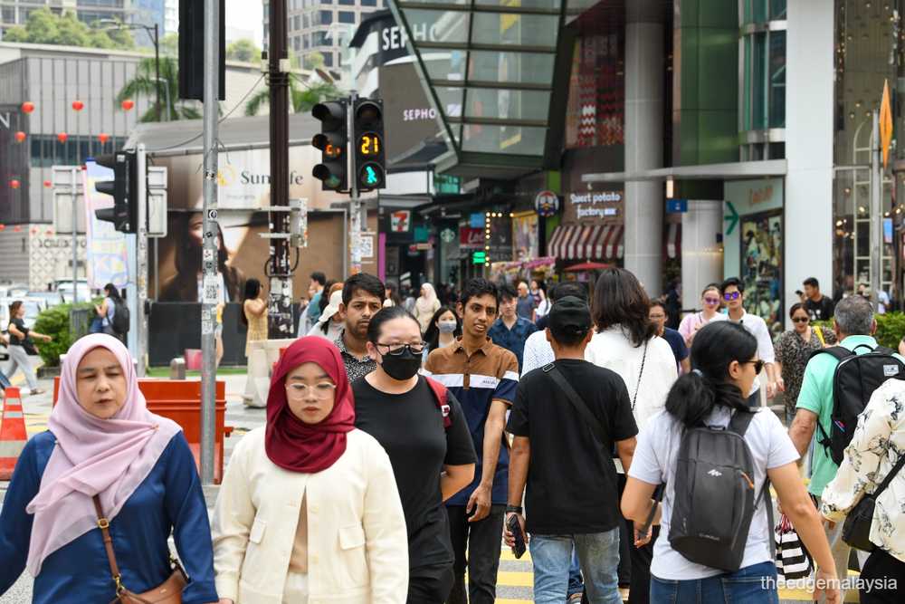 Malaysia’s November jobless rate falls to lowest in more than a decade