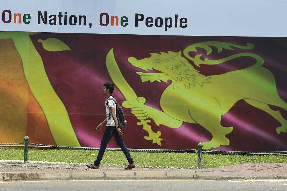 Sri Lanka police arrest man for stealing presidents’ flags Sri Lanka police arrest man for stealing presidents’ flags