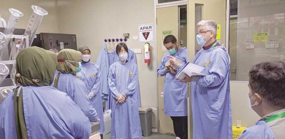 Indonesia collaborates with international partners to control FMD ...