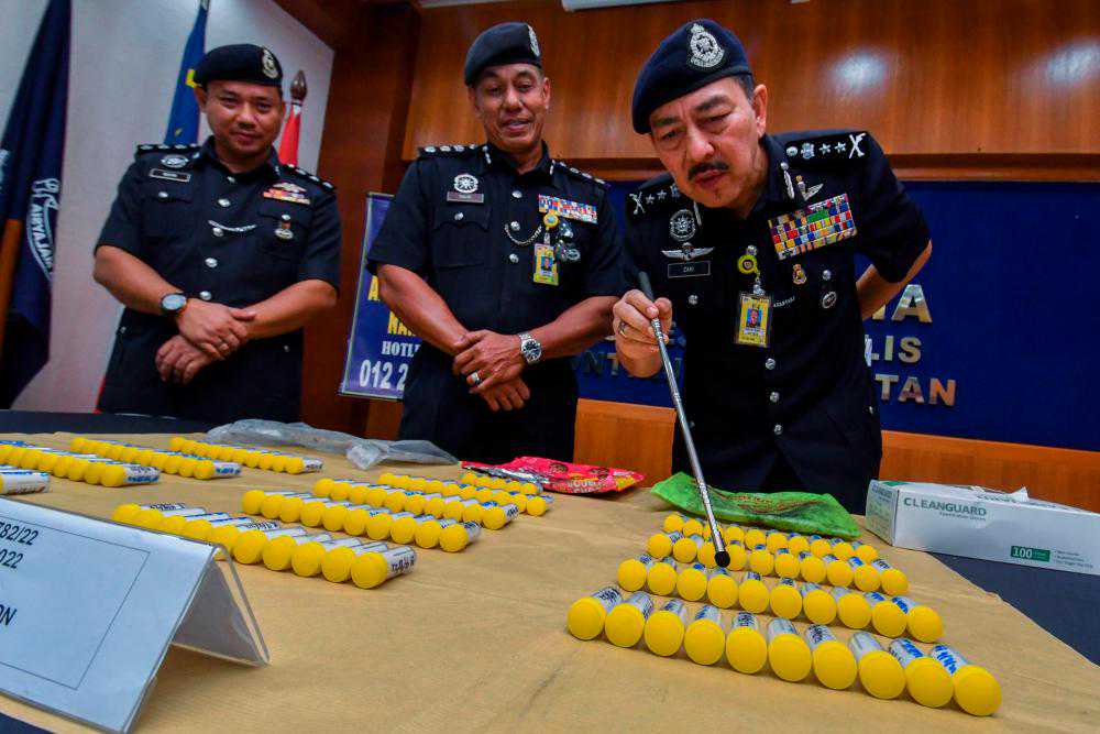 Kelantan police seize heroin worth RM250,000 Kelantan police seize heroin worth RM250,000