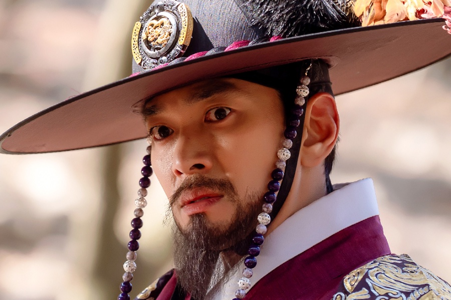 Lee Kyu Han Makes Special Appearance As The King At The Heart Of A ...