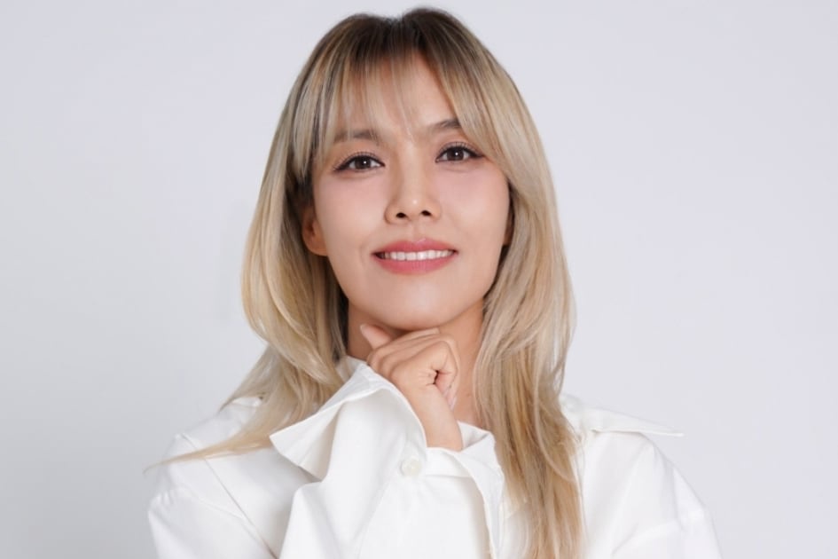 Sohyang Revealed To Have Gotten Divorced After 25 Years Of Marriage