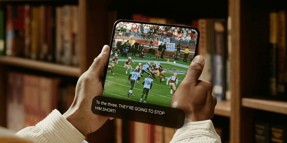 Android’s Live Caption panel adding Background transparency