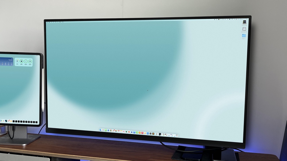 Hands-on: BenQ’s new 32-inch Ergo Arm 4k Monitor, built with designers ...