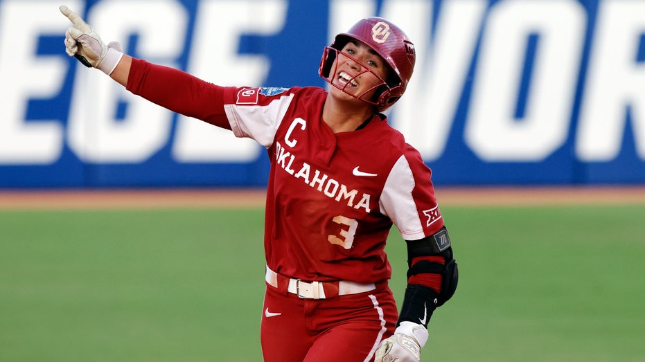 Oklahoma Softball Team United In Faith Wins College World Series