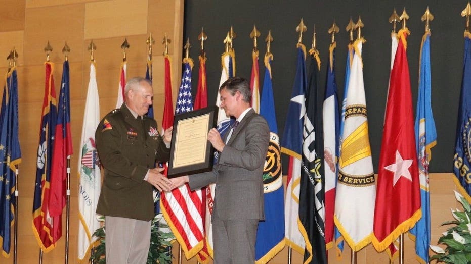 US army general killed in Maryland plane crash