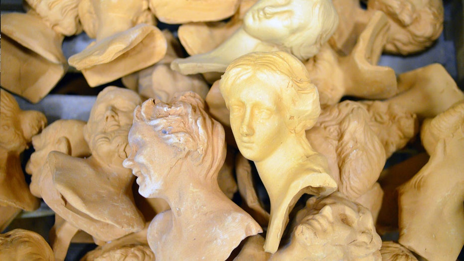 Massachusetts' police officers attacked with ceramic statue, causing ...