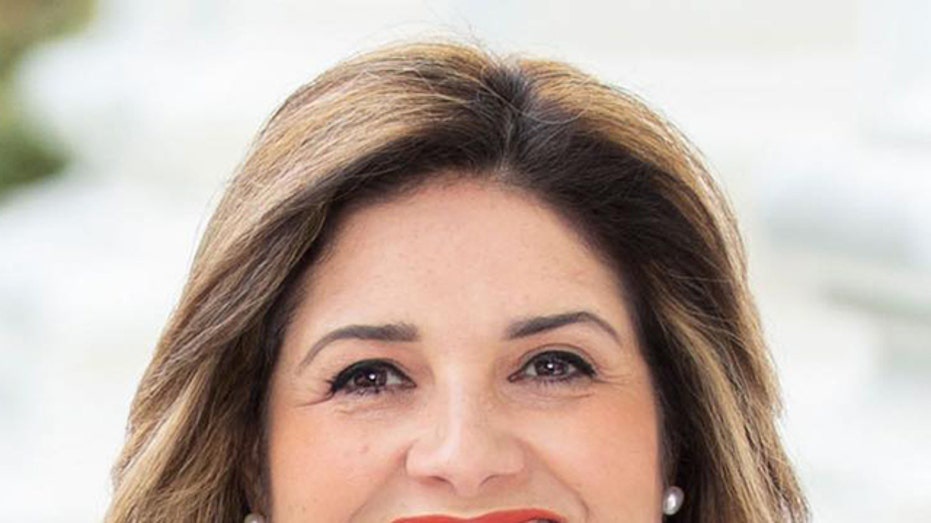 Intricately detailed LEGO Luke Skywalker’s Lightsaber ready to adorn ...