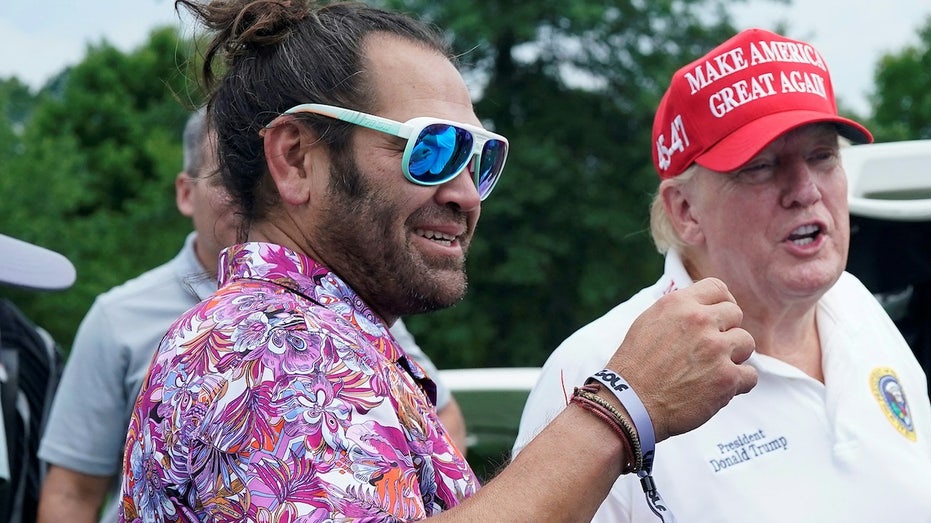 Former MLB star Johnny Damon reveals discrimination faced for being ...