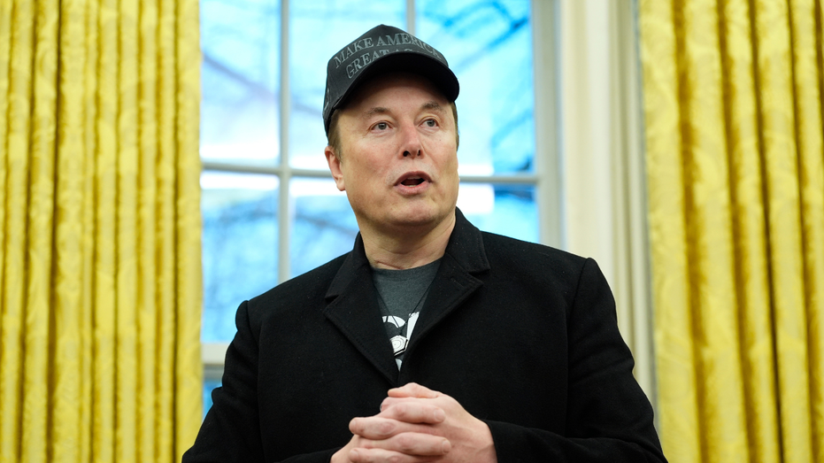 Elon Musk says 'bar is very low' after ordering federal employees to ...