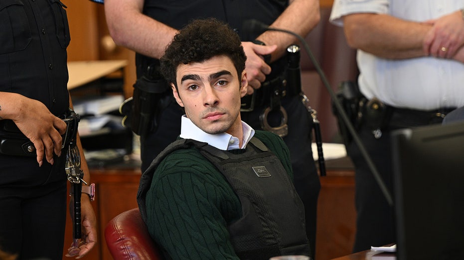 Luigi Mangione's team asks court to remove 'shackles,' bulletproof vest ...