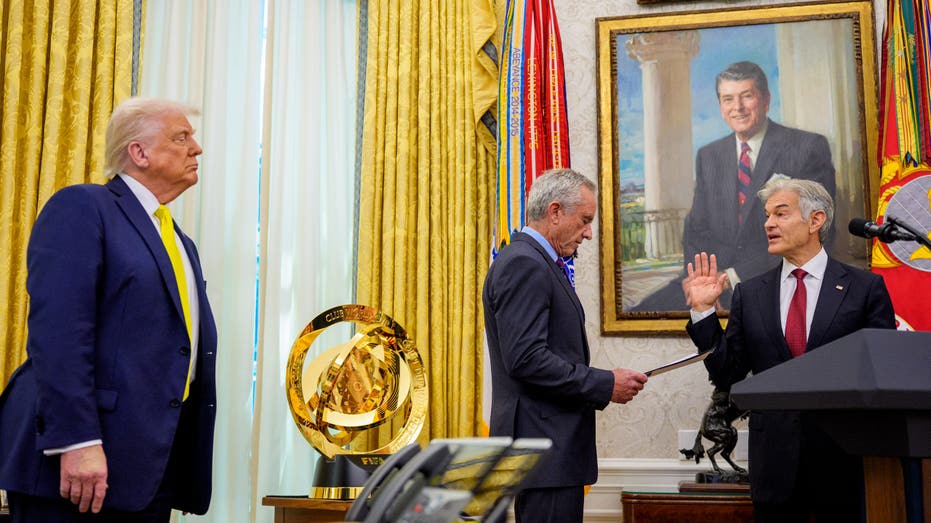 Dr. Oz young family member faints during Trump's remarks at White House ...