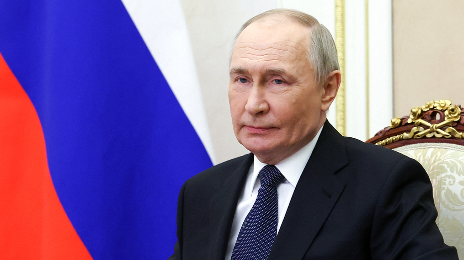 Putin visits Kursk region for first time since booting Ukrainian forces ...