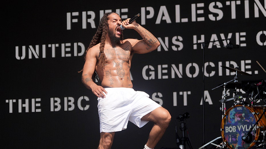 UK punk-rap duo sparks outrage with anti-Israel chants at major music ...