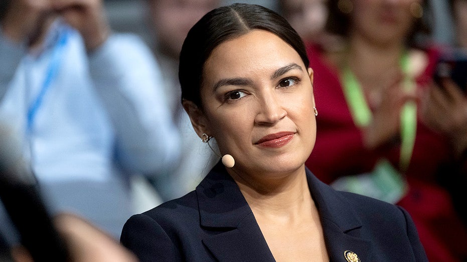 AOC, other 2028 Democratic hopefuls called out for 'sliming' America ...