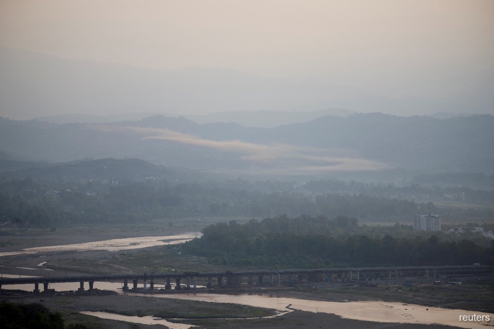 India, Pakistan signal intent to ease tensions after strikes