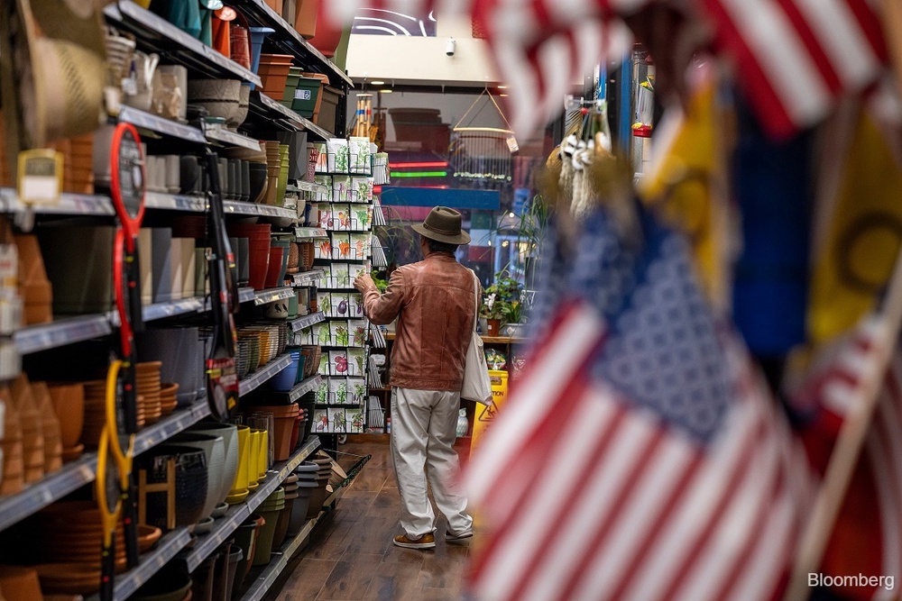 US consumer prices increase more than expected in August