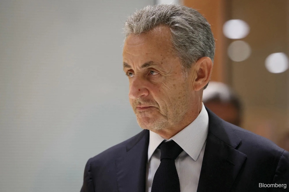 Nicolas Sarkozy to report at jail as fall from grace completes