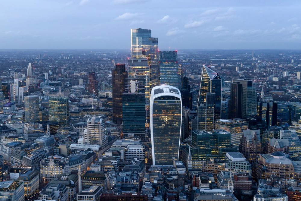 Top Goldman banker, property billionaires add to UK wealth exits