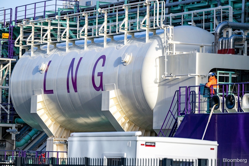 US-sanctioned Russian LNG heads to Asia in search of buyers