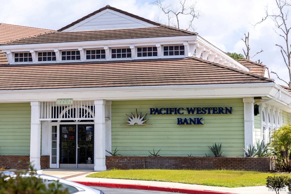 PacWest weighs its options, sending bank shares in a tailspin
