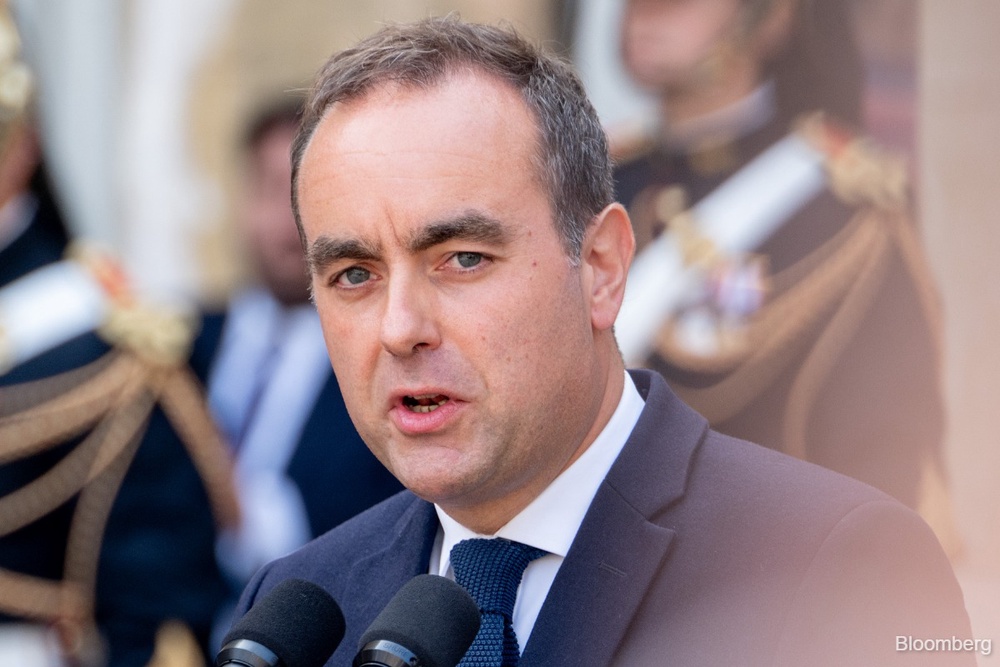 French-German bond spread reaches highest this year as PM quits