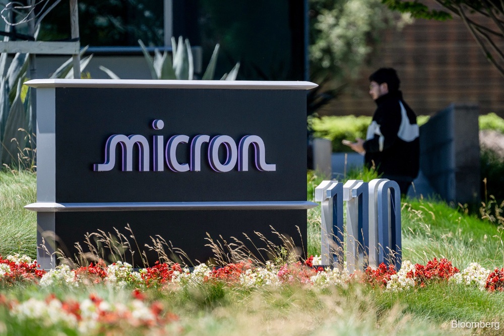 Micron forecast fails to satisfy investors after AI-fuelled rally