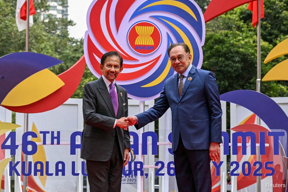 Anwar visited Sultan of Brunei before his majesty departed for home