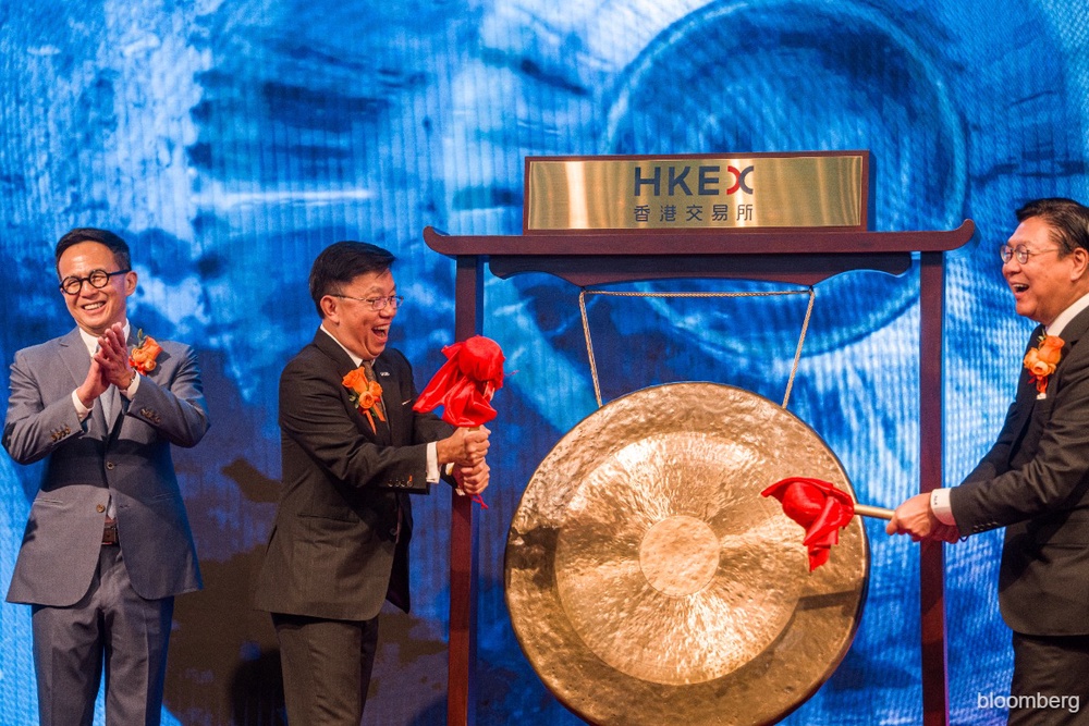 Richard Li’s FWD rises in Hong Kong debut, reversing earlier decline