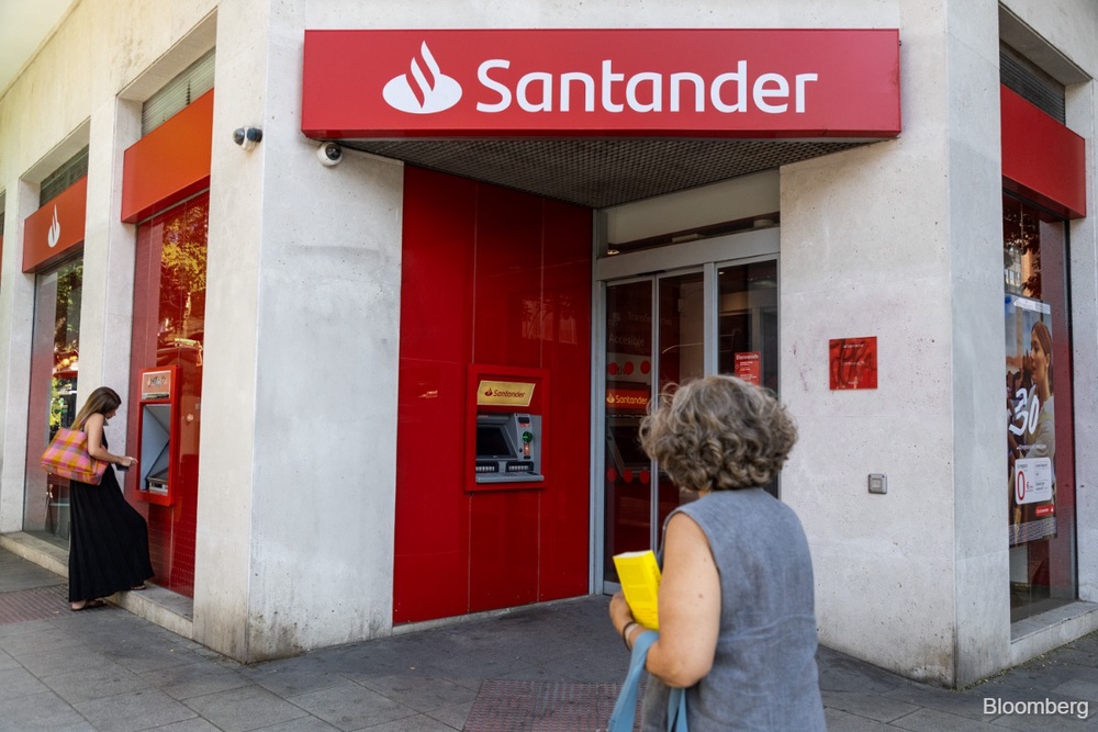 Santander plans fund to tap into significant risk transfer boom — Bloomberg
