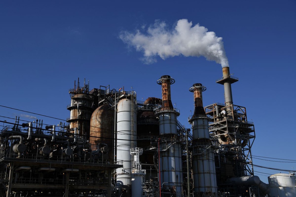 China's newest refiner Yulong starts up crude unit, sources say