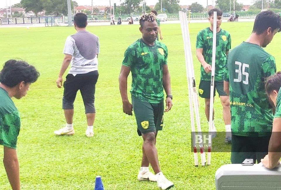 Isu Tunggakan Gaji, Kapten KDA FC Terpaksa Jalan Kaki Ke Pusat Latihan