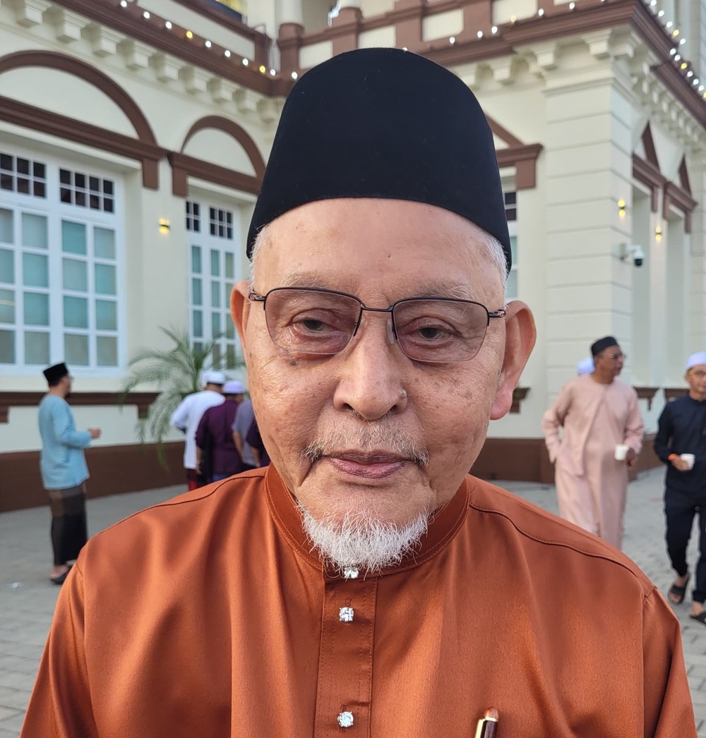 Timbalan Mufti Kelantan Akui Ketagihan Telefon Pintar Punca Kes Perkosa ...