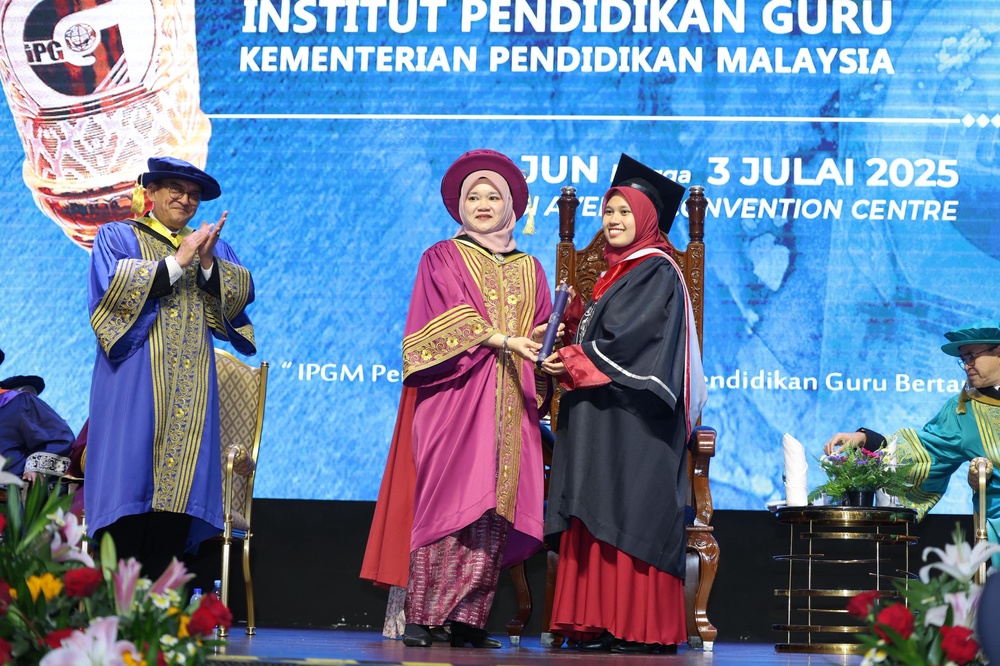 Demi Anak Bangsa, Bakal Guru Cekal Tamatkan Pengajian Walau Hidap ...