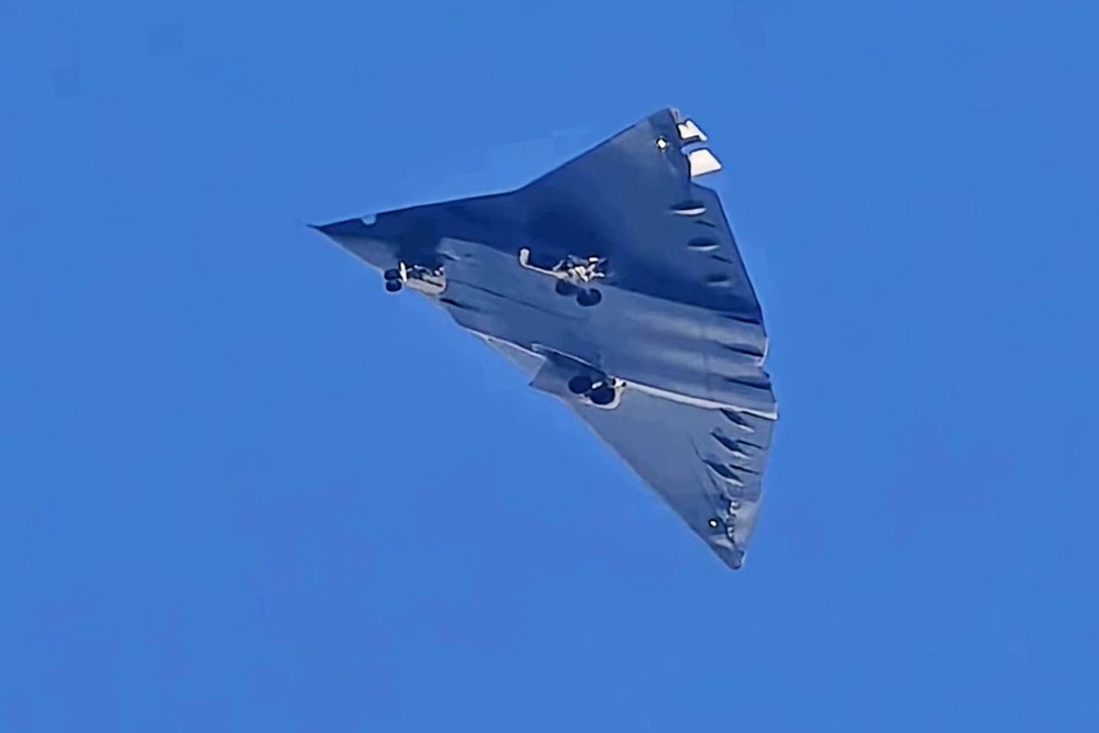 China releases footage of sixth-generation J-36 fighter. What clues ...