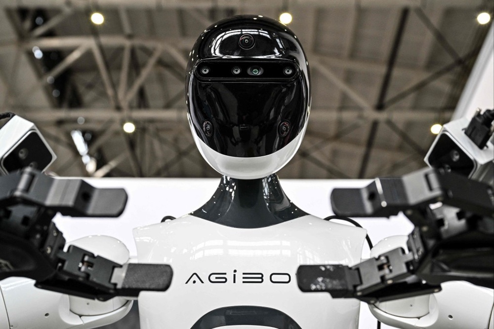 Robot maker AgiBot seeks stake in Shanghai firm in potential back-door ...