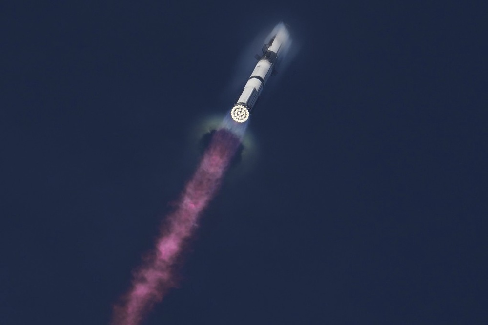 What does SpaceX’s Starship test success mean for the US-China moon race?