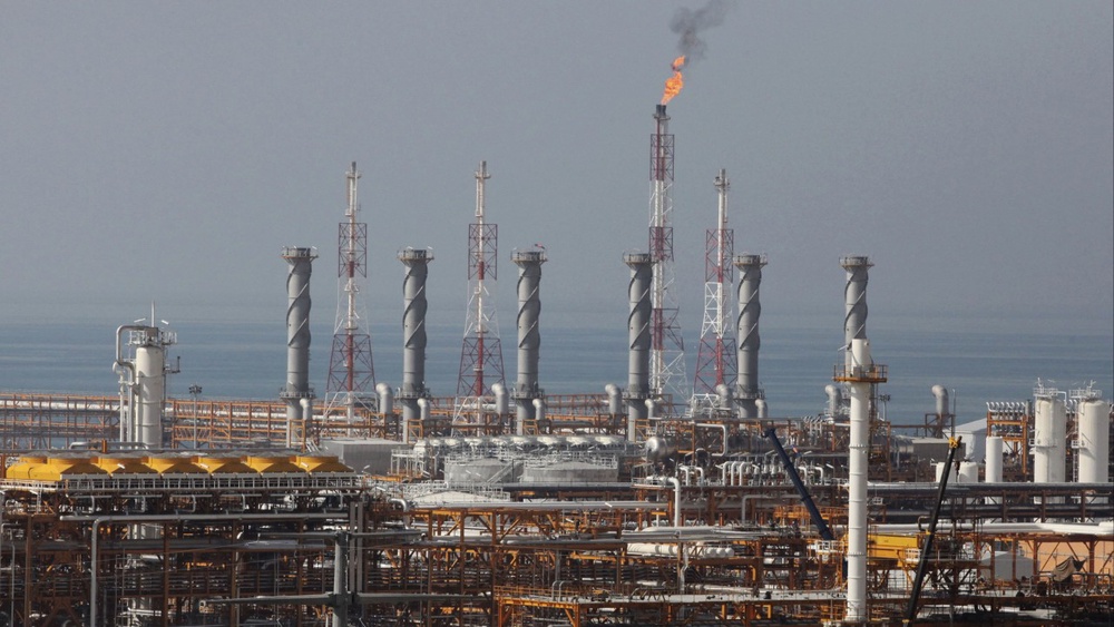 Iran seizes foreign oil tanker suspected of smuggling fuel
