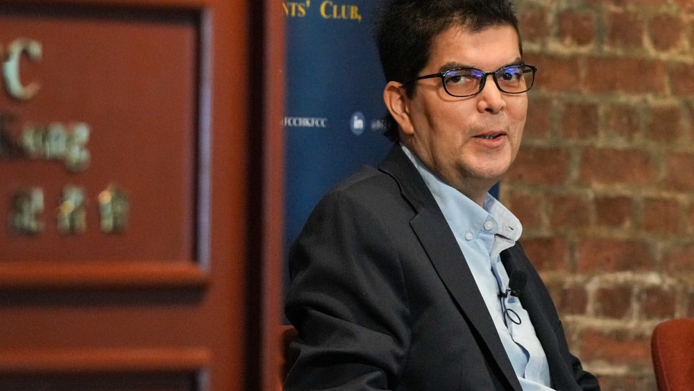 Hong Kong corporate governance activist David Webb dies at 60