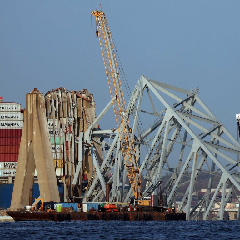 Huge Crane Ready To Clear Baltimore Bridge Debris
