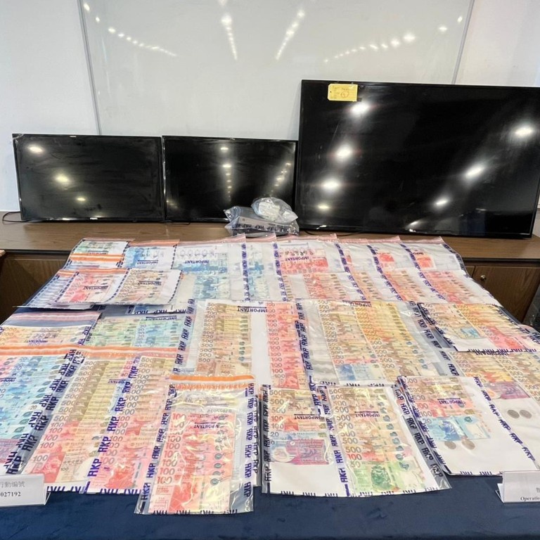 Hong Kong police arrest 142 people in crackdown on triad-run businesses ... Hong Kong police arrest 142 people in crackdown on triad-run businesses ...