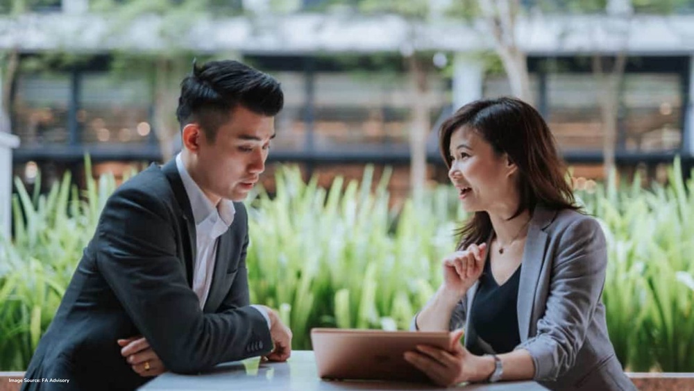 Insurance Agent vs Financial Advisor: What's the Difference?