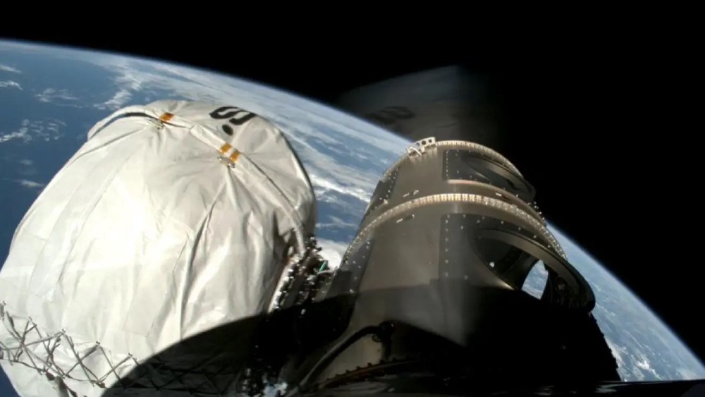 See photos snapped in space by Europe's 1st private reentry capsule