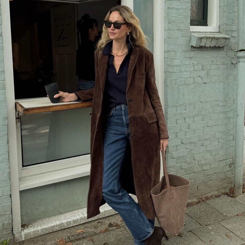 Not Skinny, Not Wide-Leg—Stovepipe Jeans Are the Chic 2026 Jean Style ...
