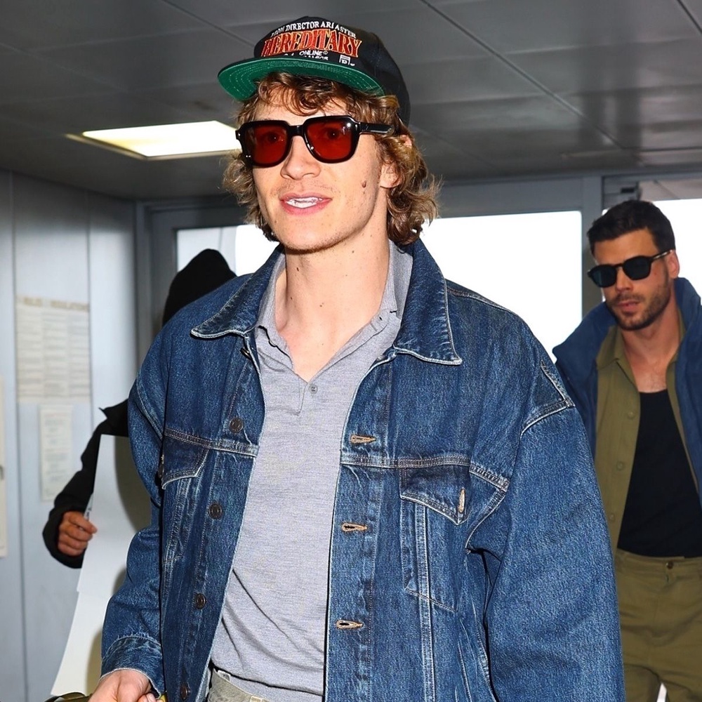 Connor Storrie Just Made This Unexpected Denim Color Look Cooler Than ...