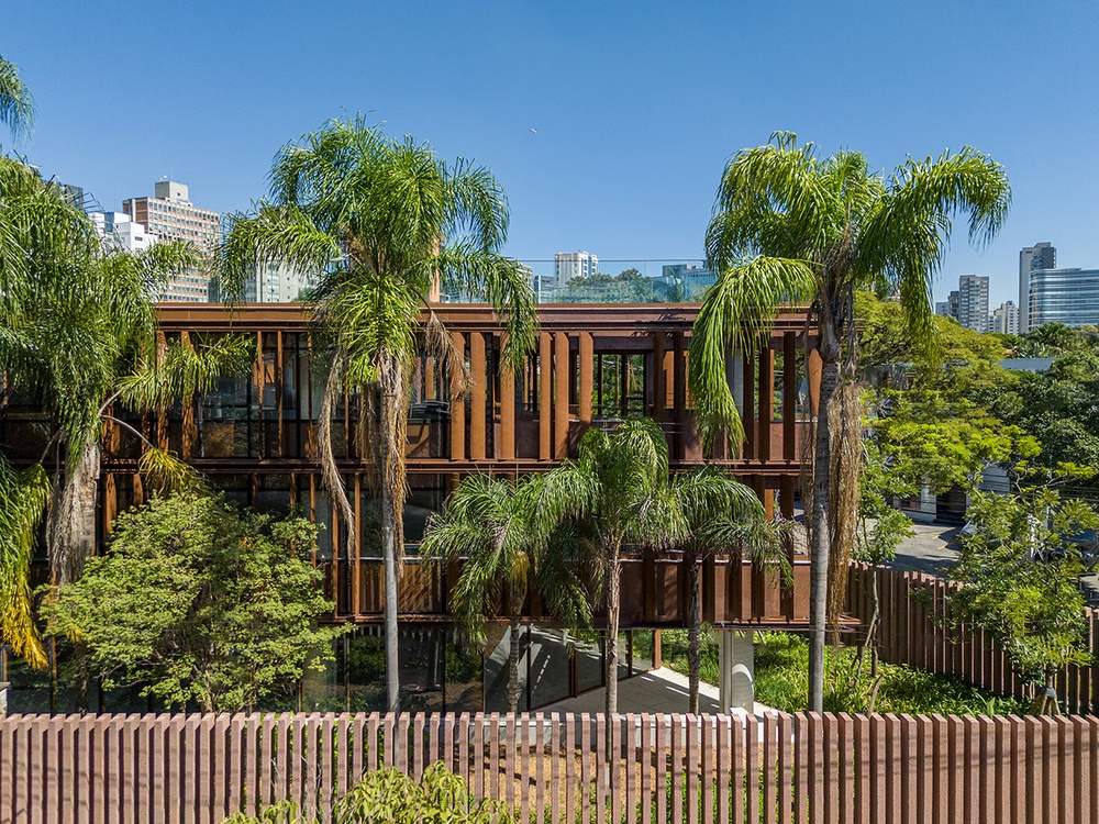 A Brazil office makes the most of its tropical location