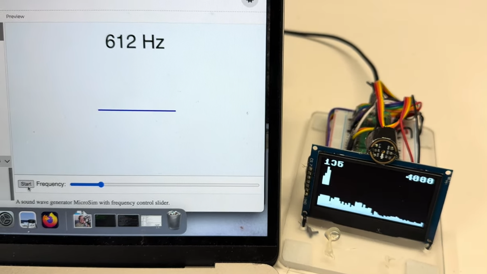 Raspberry Pi Pico 2 FFT sound spectrum analyzer visualizes audio via OLED display