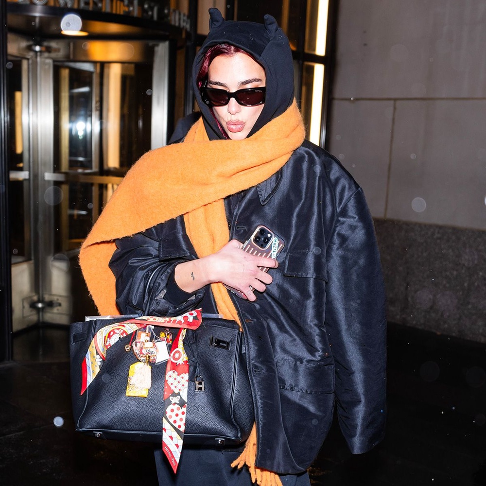 I Keep Spotting Celebrities in the Same Few Pairs of Uggs This Winter ...