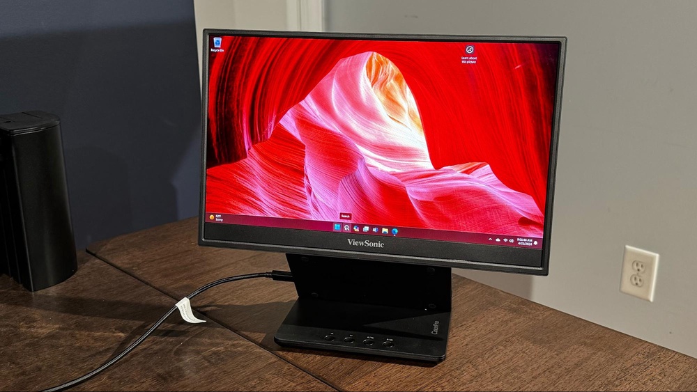 ViewSonic ColorPro VP16-OLED portable monitor review: Standing above ...