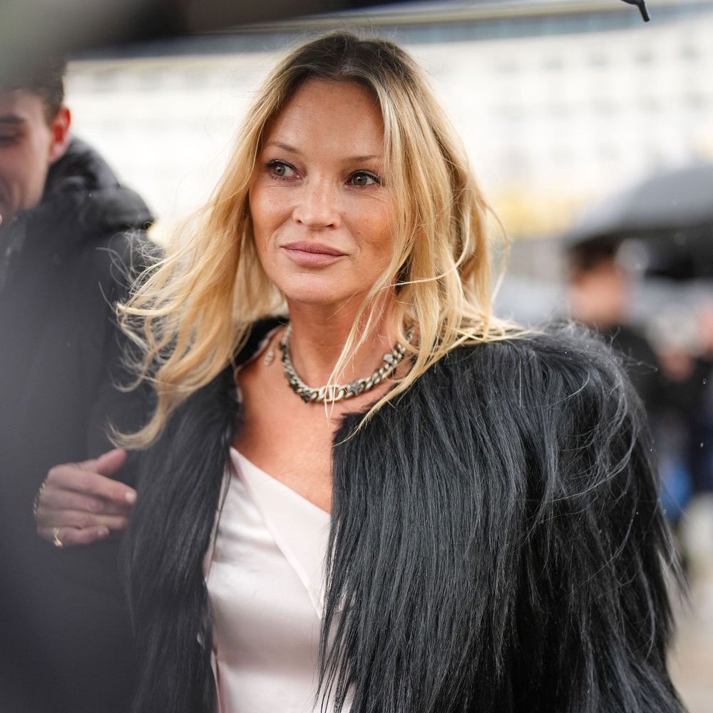 Kate Moss Wouldn't Dare Wear Jeans to Check In to Paris's Hardest-to ...